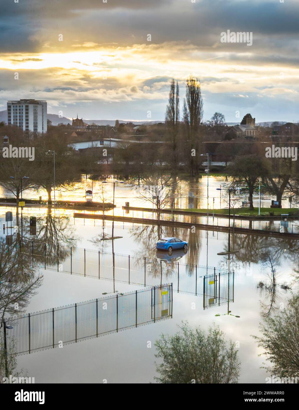 Extreme weather conditions,extensive flooding,after heavy,prolonged ...