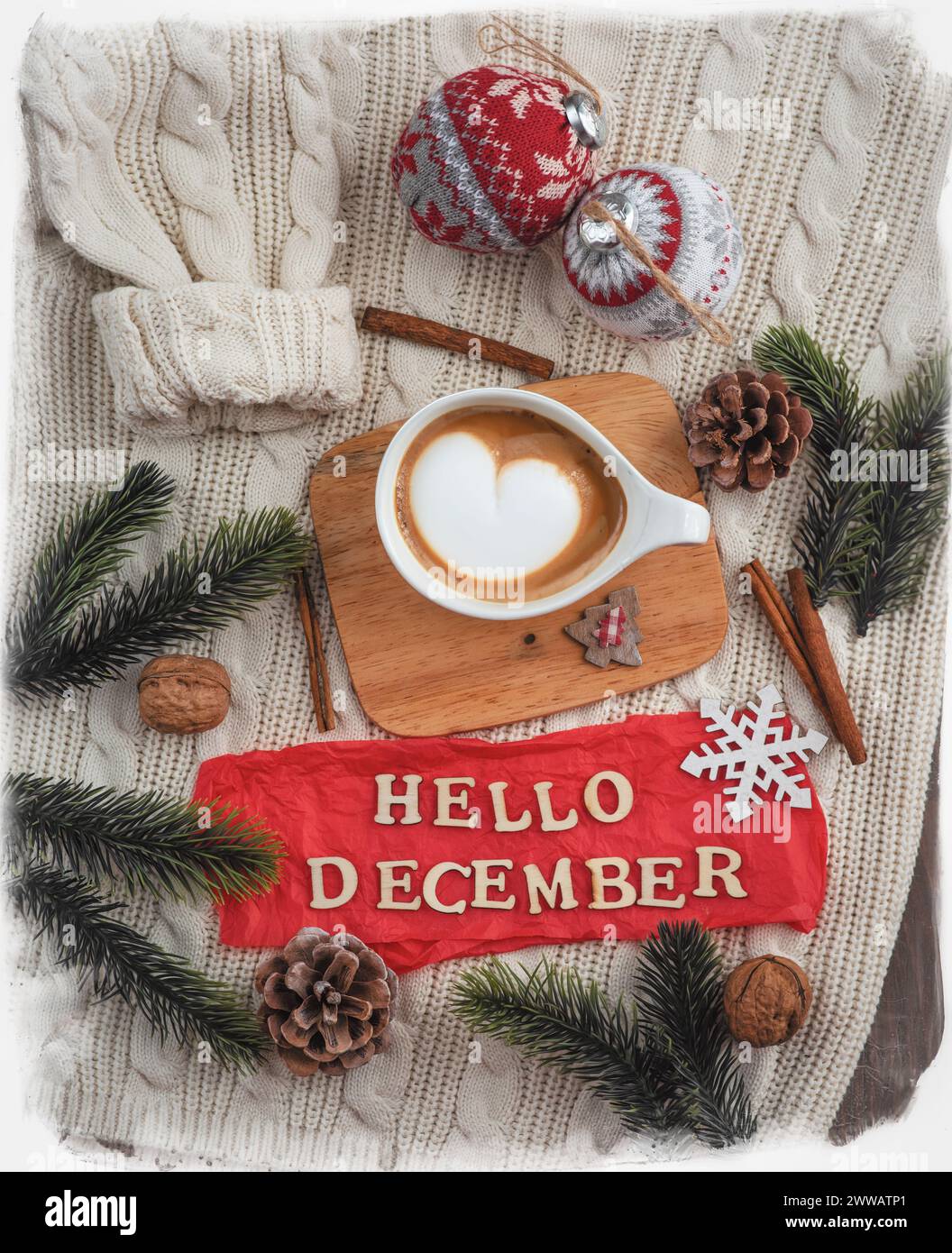 Hello december hand lettering hi-res stock photography and images - Alamy