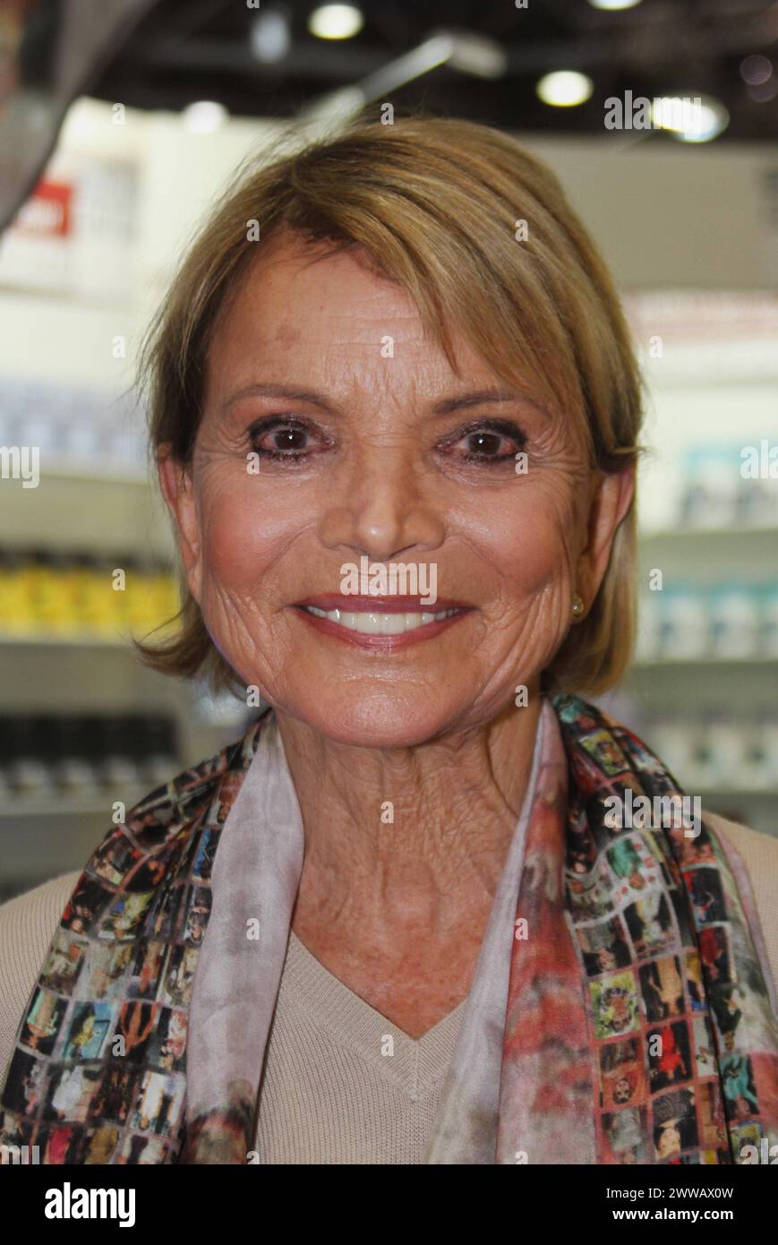 Leipziger Buchmesse 2024, Buchmesse auf der Messe Leipzig. Schauspielerin Uschi Glas, Buchtitel ...