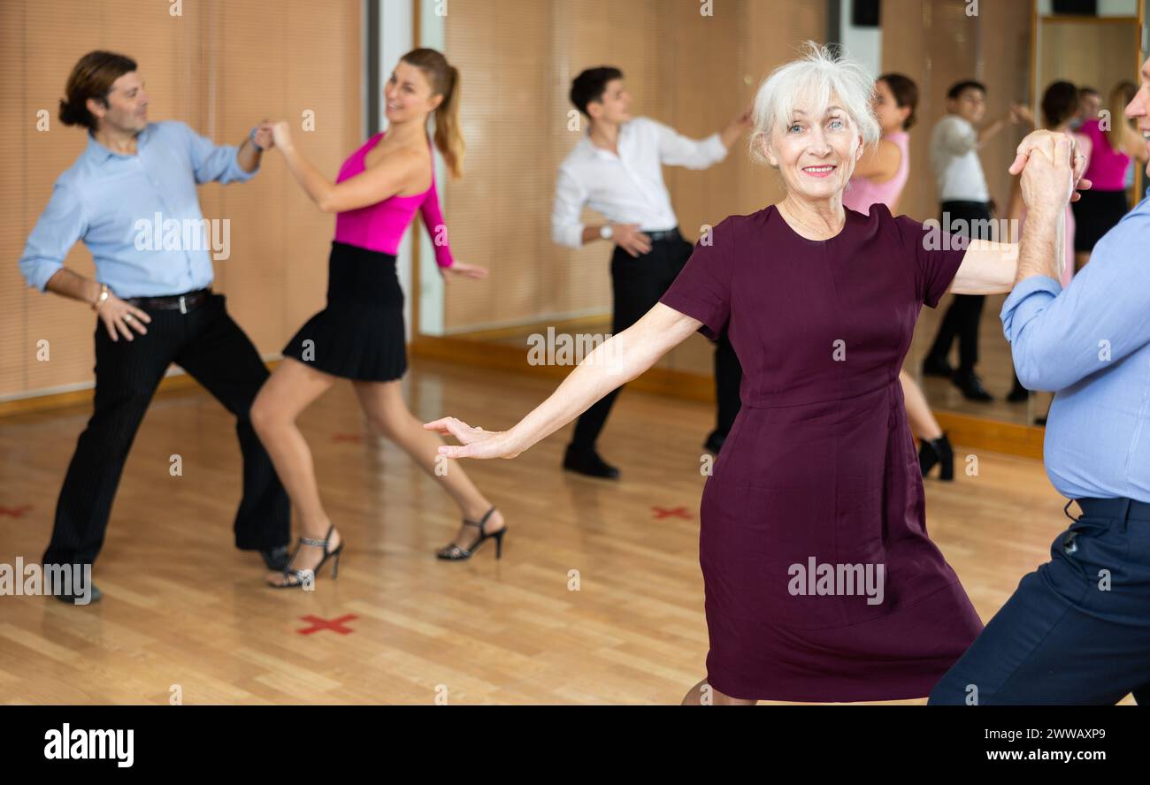 Older woman ballroom dance hi-res stock photography and images - Alamy