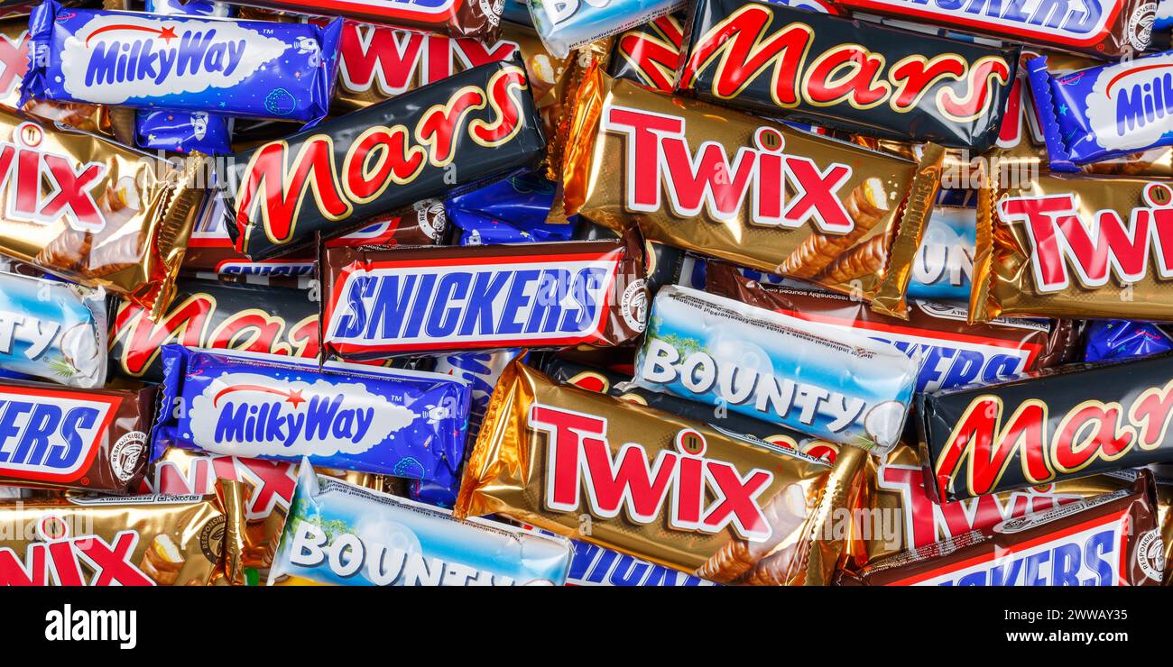 Twix chocolate hi-res stock photography and images - Alamy