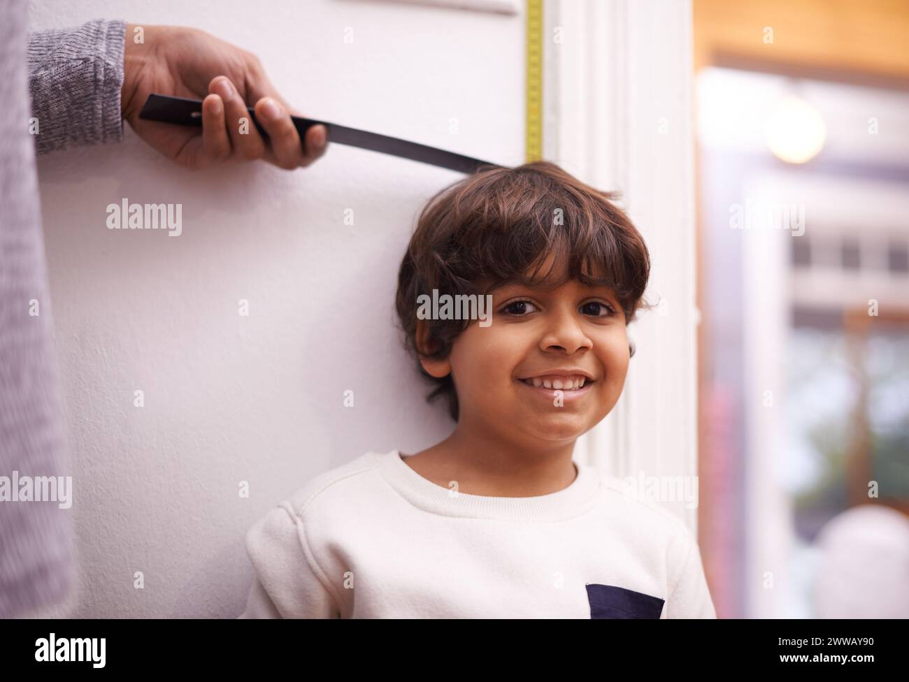 Face ruler hi-res stock photography and images - Alamy