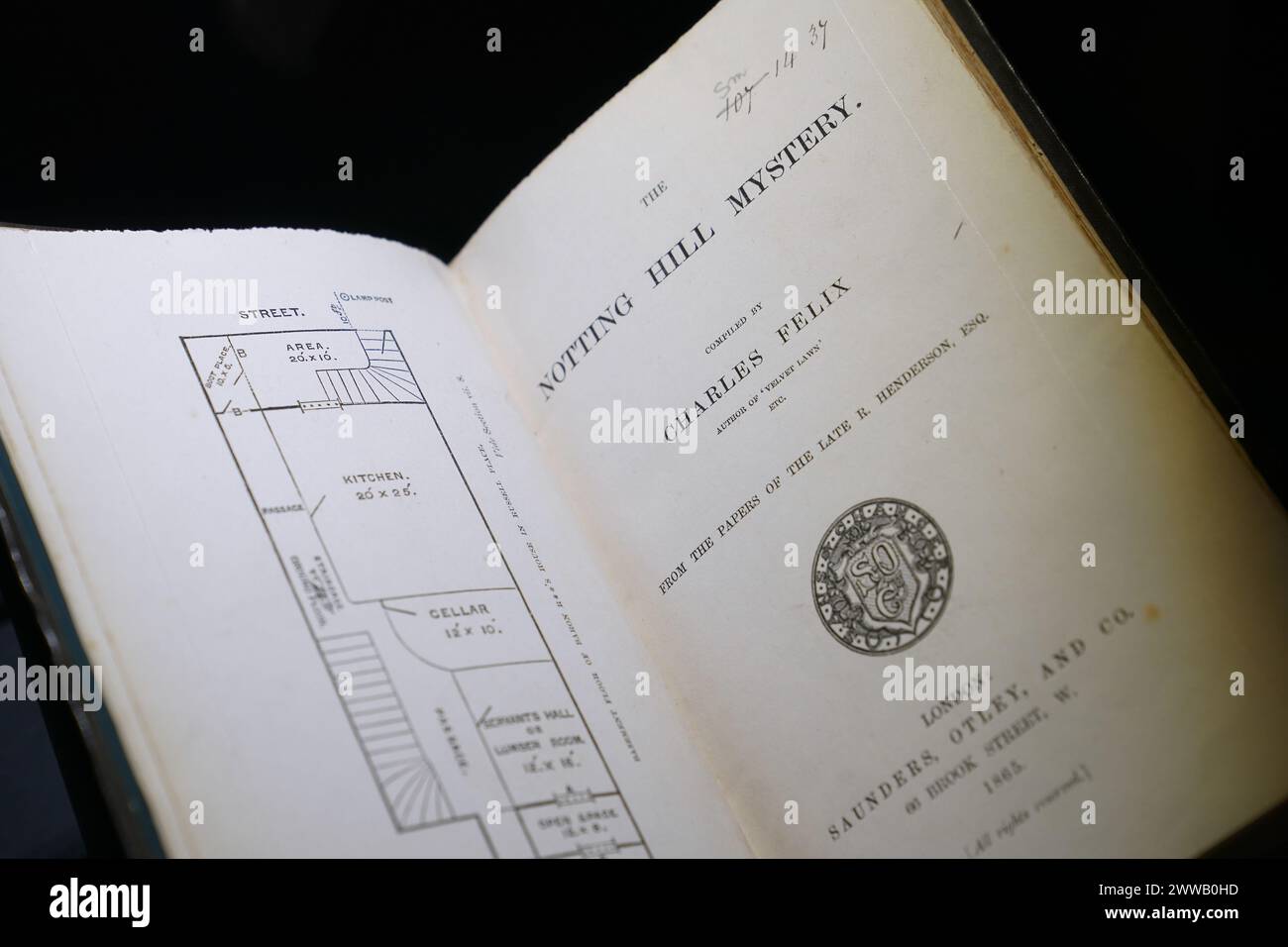 Charles hill detective hi-res stock photography and images - Alamy