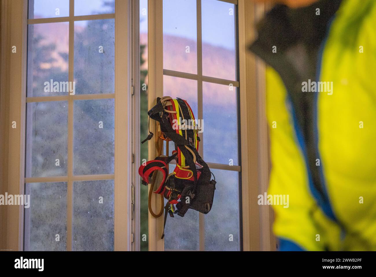 Report on a rescue device specializing in difficult mountain access ...