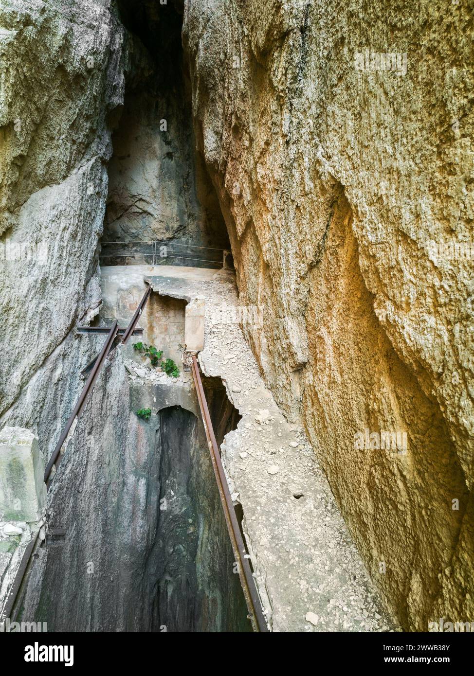 The old path in its original condition at Caminito del Rey walking ...