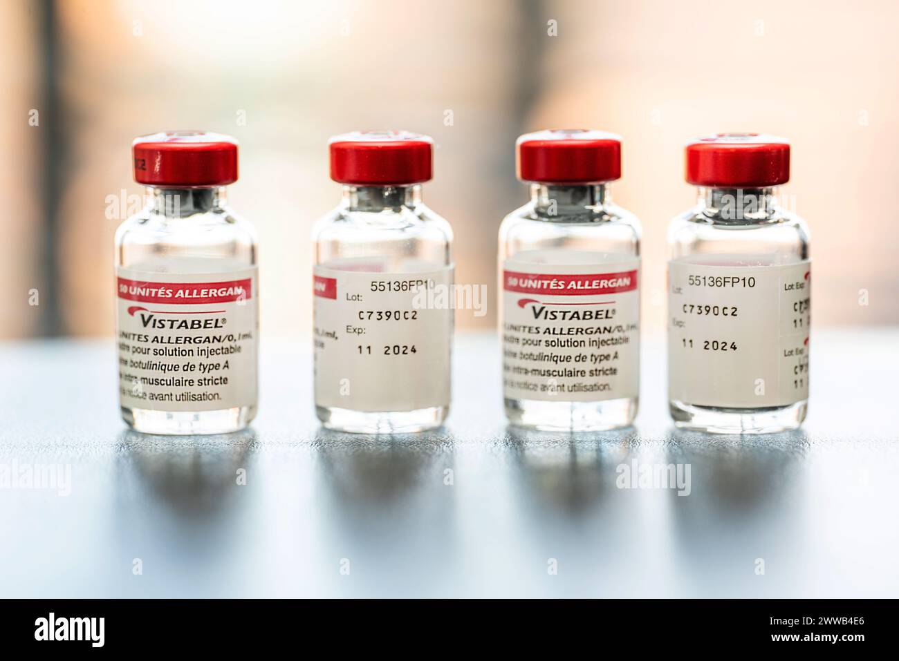 Injection de botulinum hi-res stock photography and images - Alamy