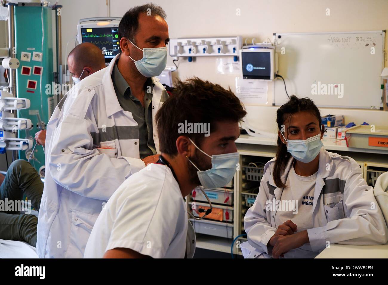 Shock room in the intensive care unit of a university hospital. The ...