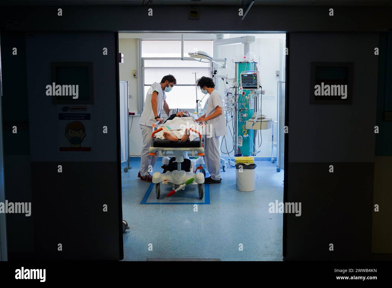 Shock room in the intensive care unit of a university hospital Stock ...