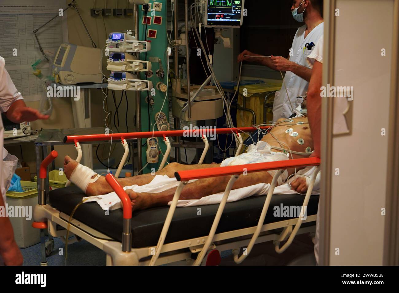 Shock room in the intensive care unit of a university hospital Stock ...