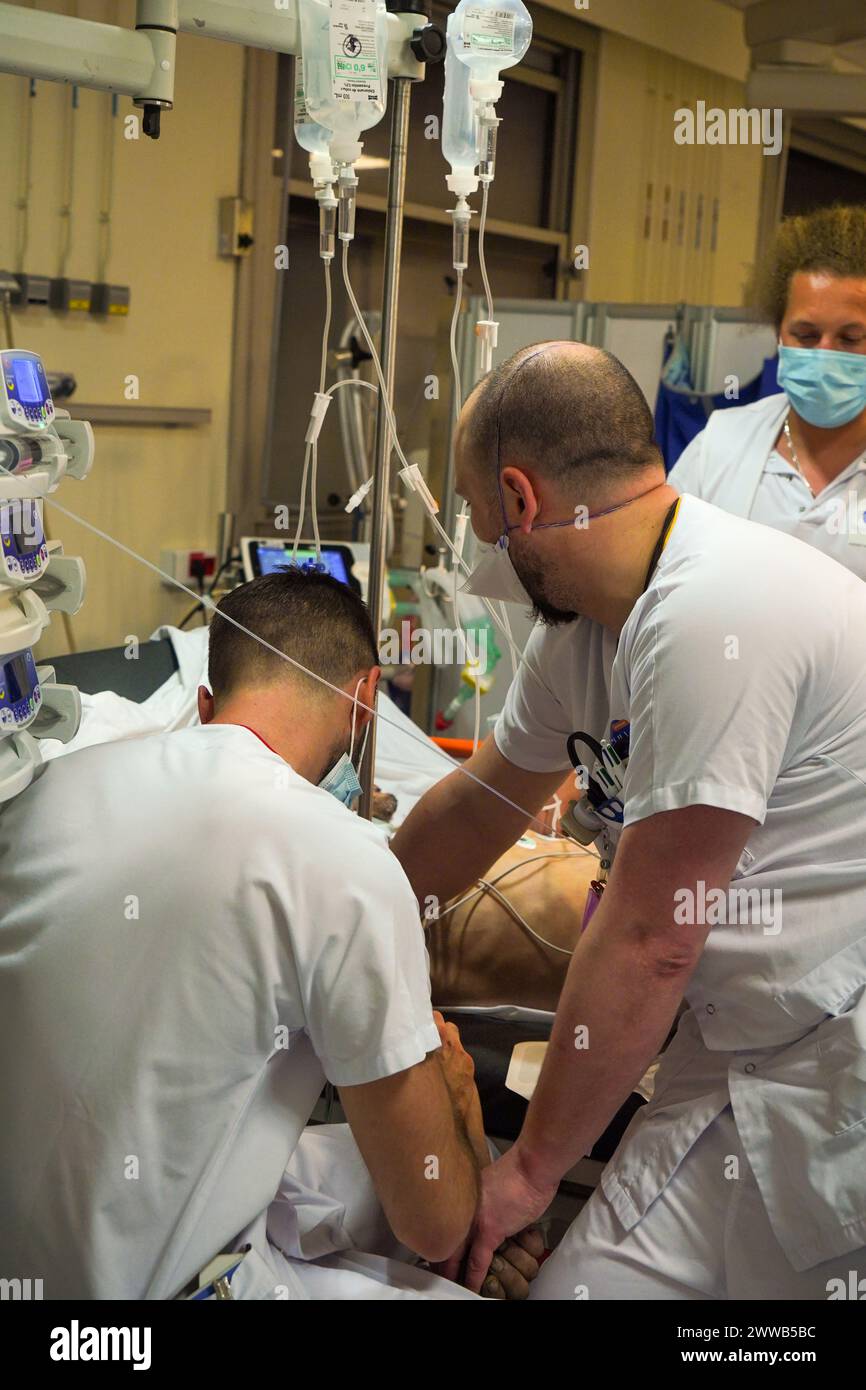 Shock room in the intensive care unit of a university hospital Stock ...