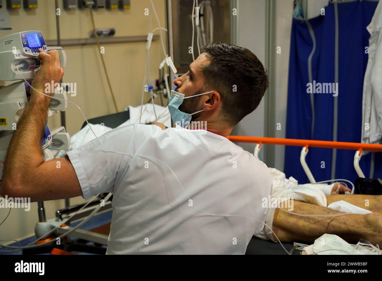 Shock room in the intensive care unit of a university hospital Stock ...