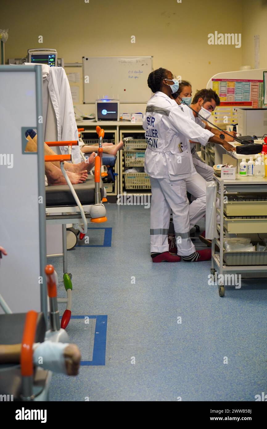 Shock room in the intensive care unit of a university hospital Stock ...