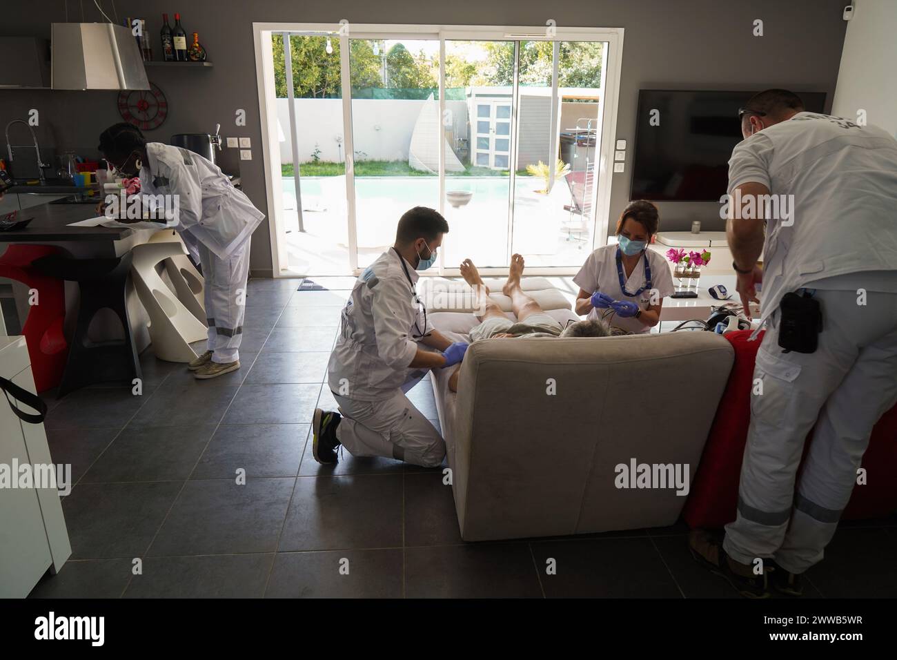 Chest pain african hi-res stock photography and images - Alamy