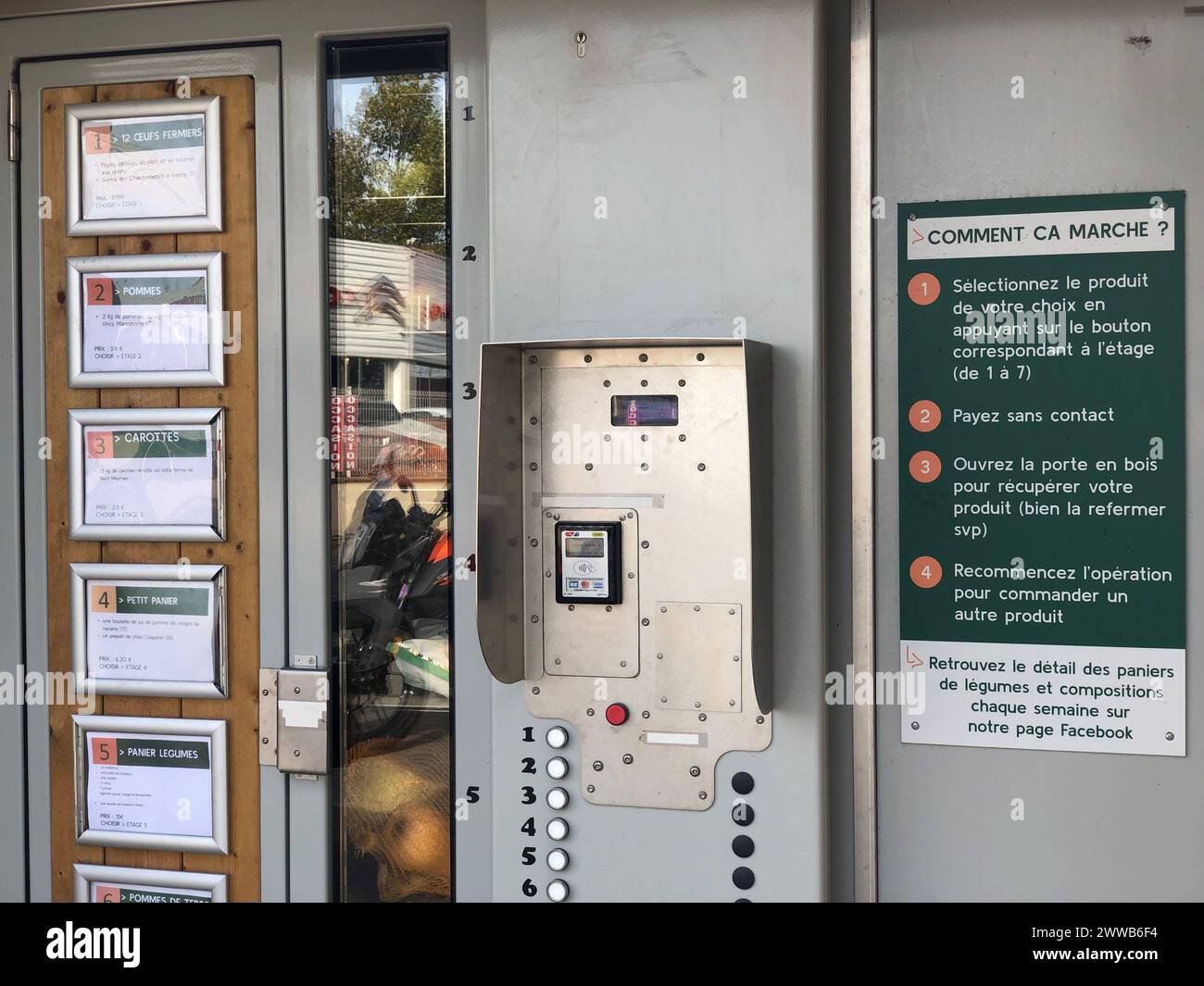 Rural vending machines hi-res stock photography and images - Alamy