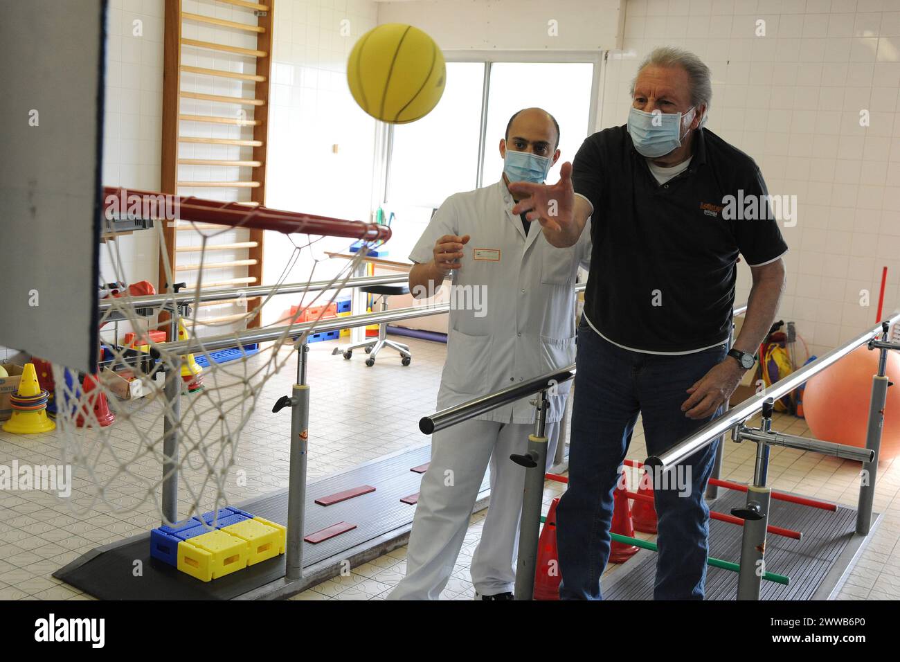 Physiotherapy session in the aftercare and rehabilitation department of ...