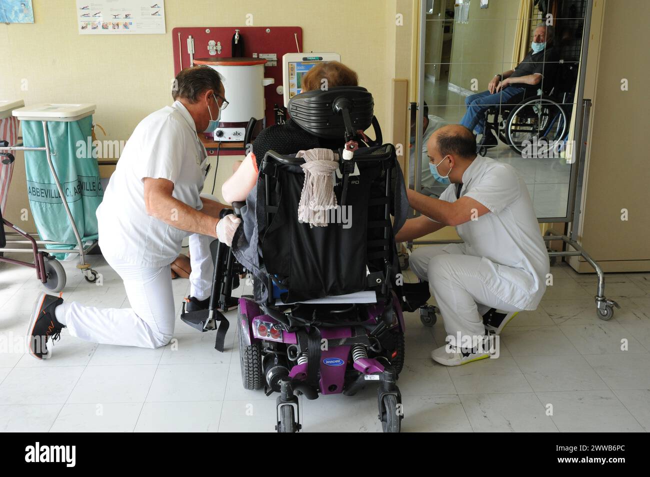 Physiotherapy session in the aftercare and rehabilitation department of ...