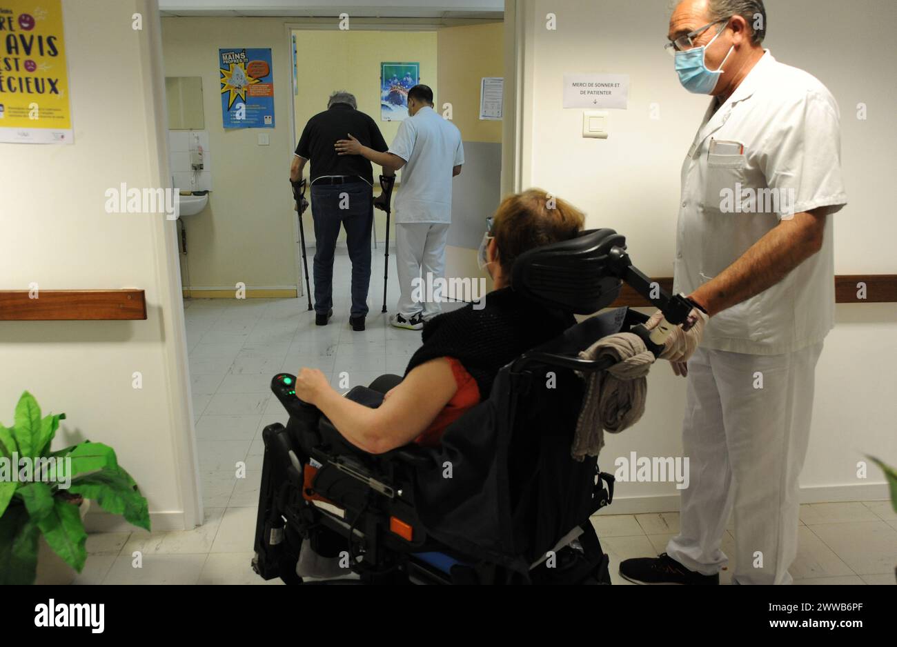 Physiotherapy session in the aftercare and rehabilitation department of ...