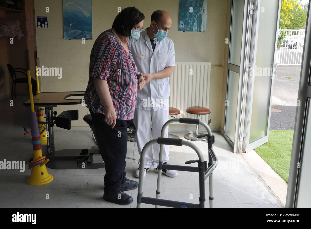 Physiotherapy session in the aftercare and rehabilitation department of ...