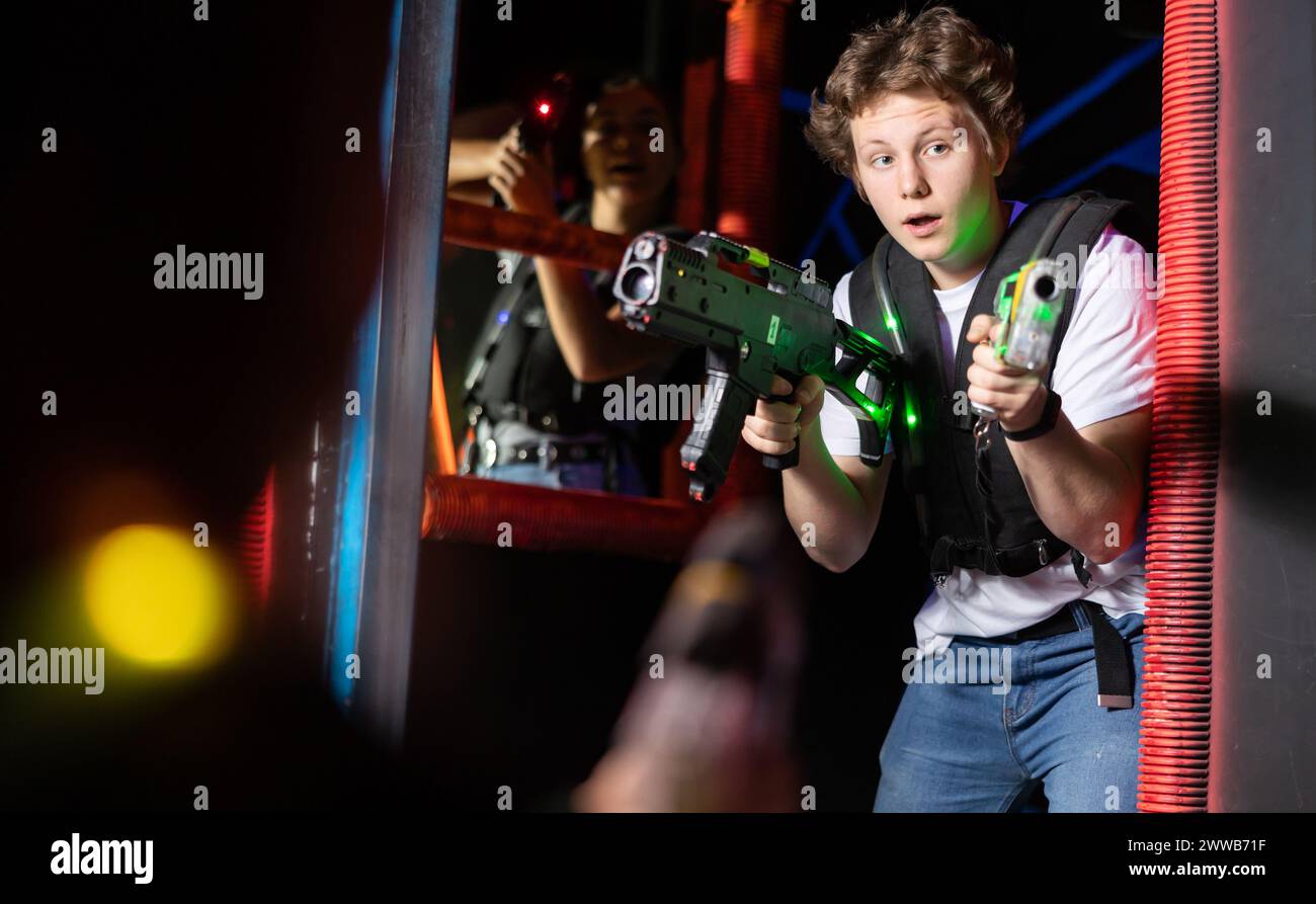Laser tag maze hi-res stock photography and images - Alamy