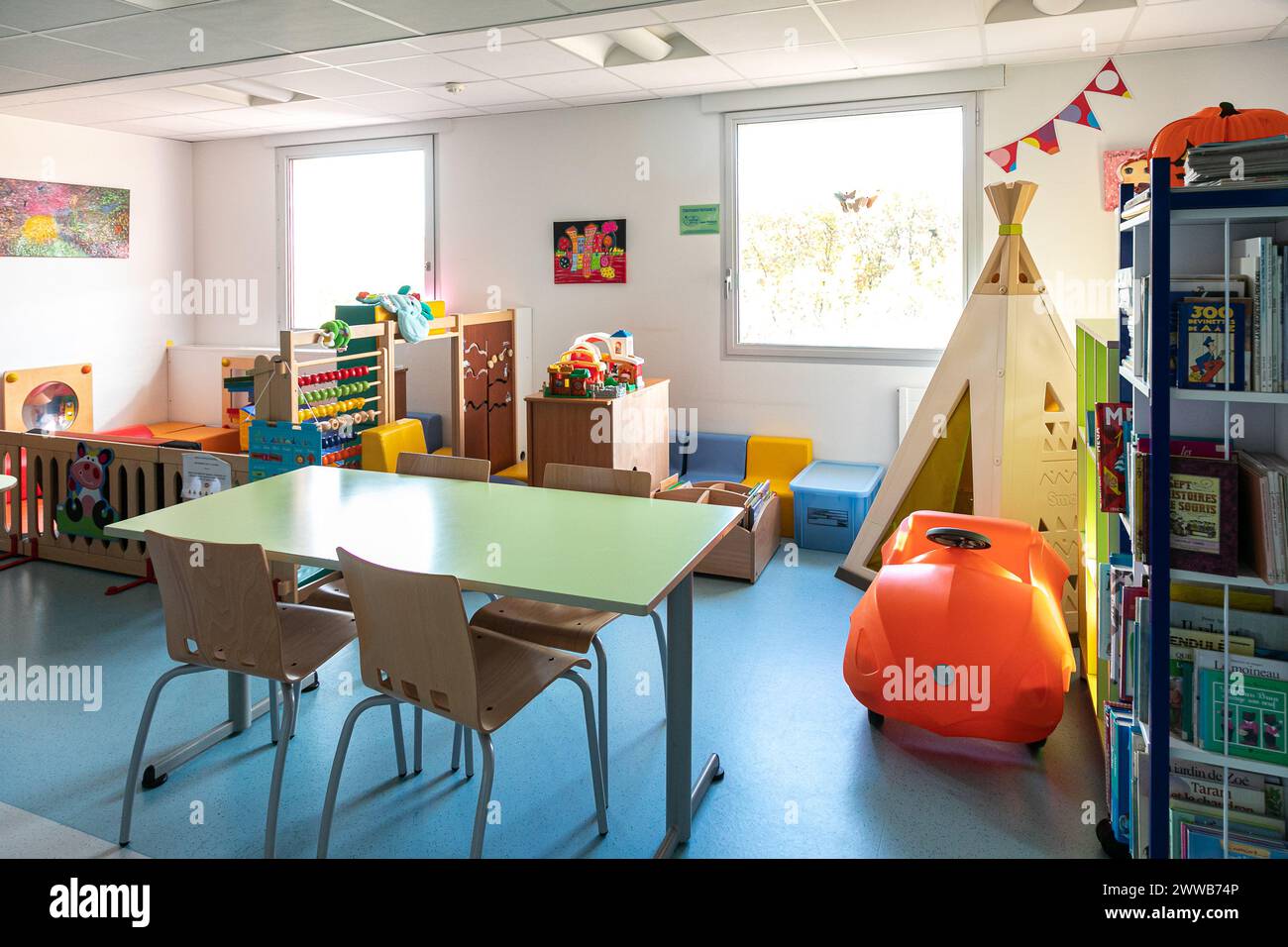 Pediatric area hi-res stock photography and images - Alamy