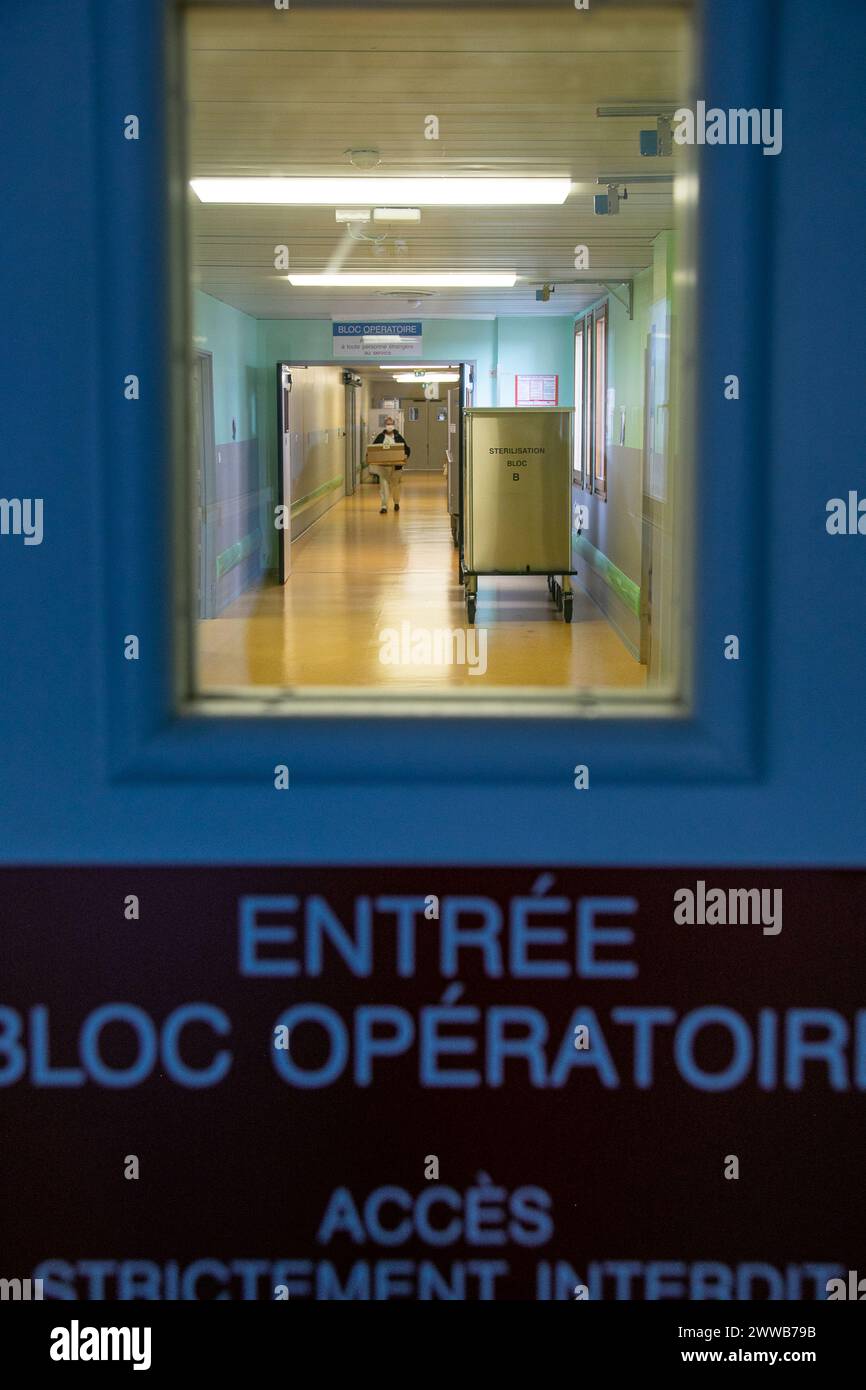 Door operating room in a hospital Stock Photo - Alamy