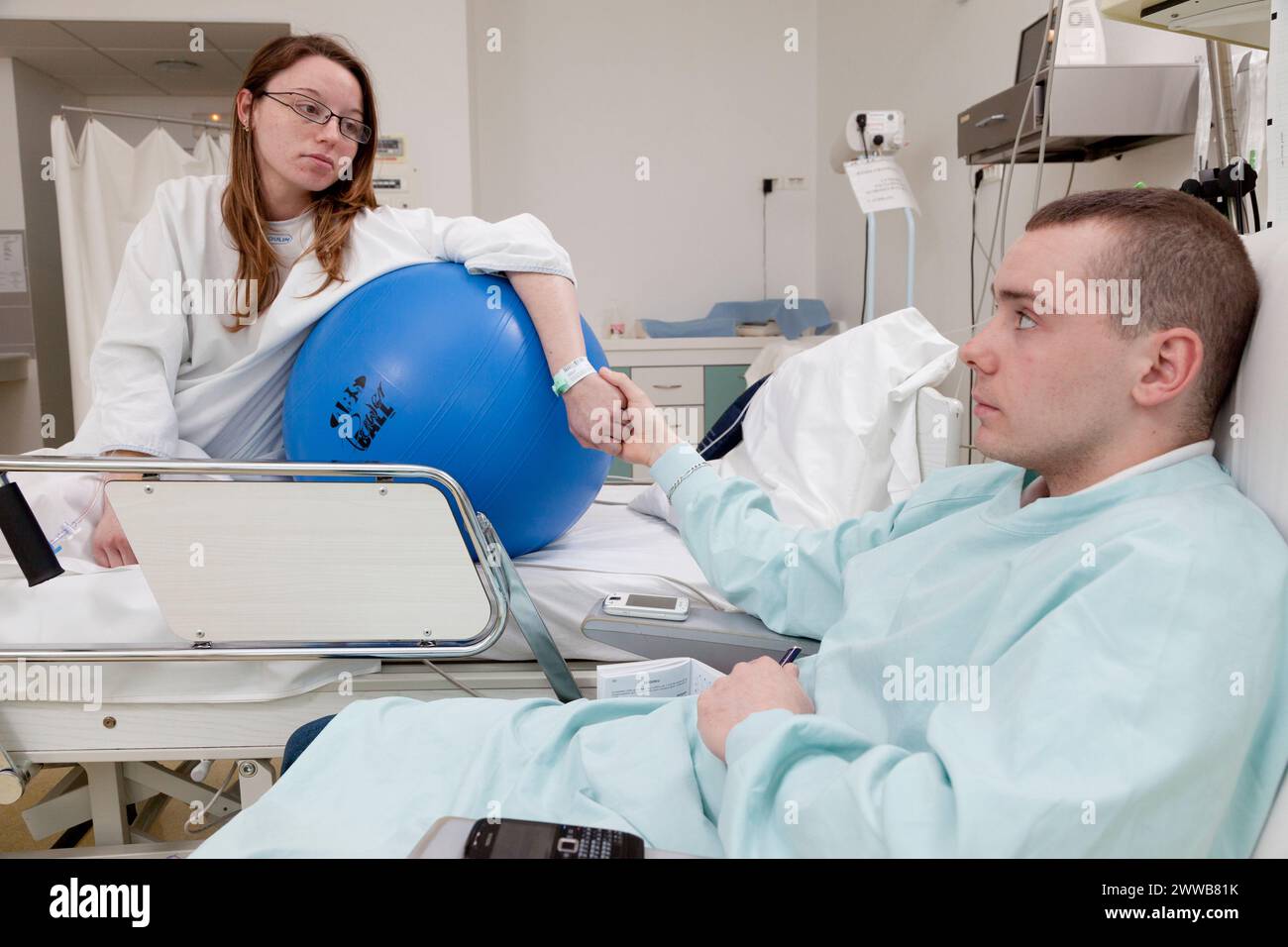 Labor in the delivery room often lasts several hours. With the help of ...