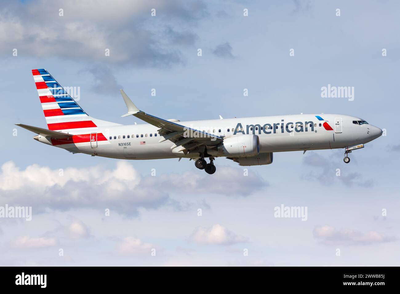 Miami, United States - November 15, 2022: American Airlines Boeing 737 ...
