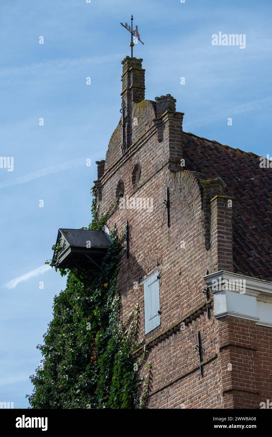 Neck gable amsterdam hi-res stock photography and images - Alamy