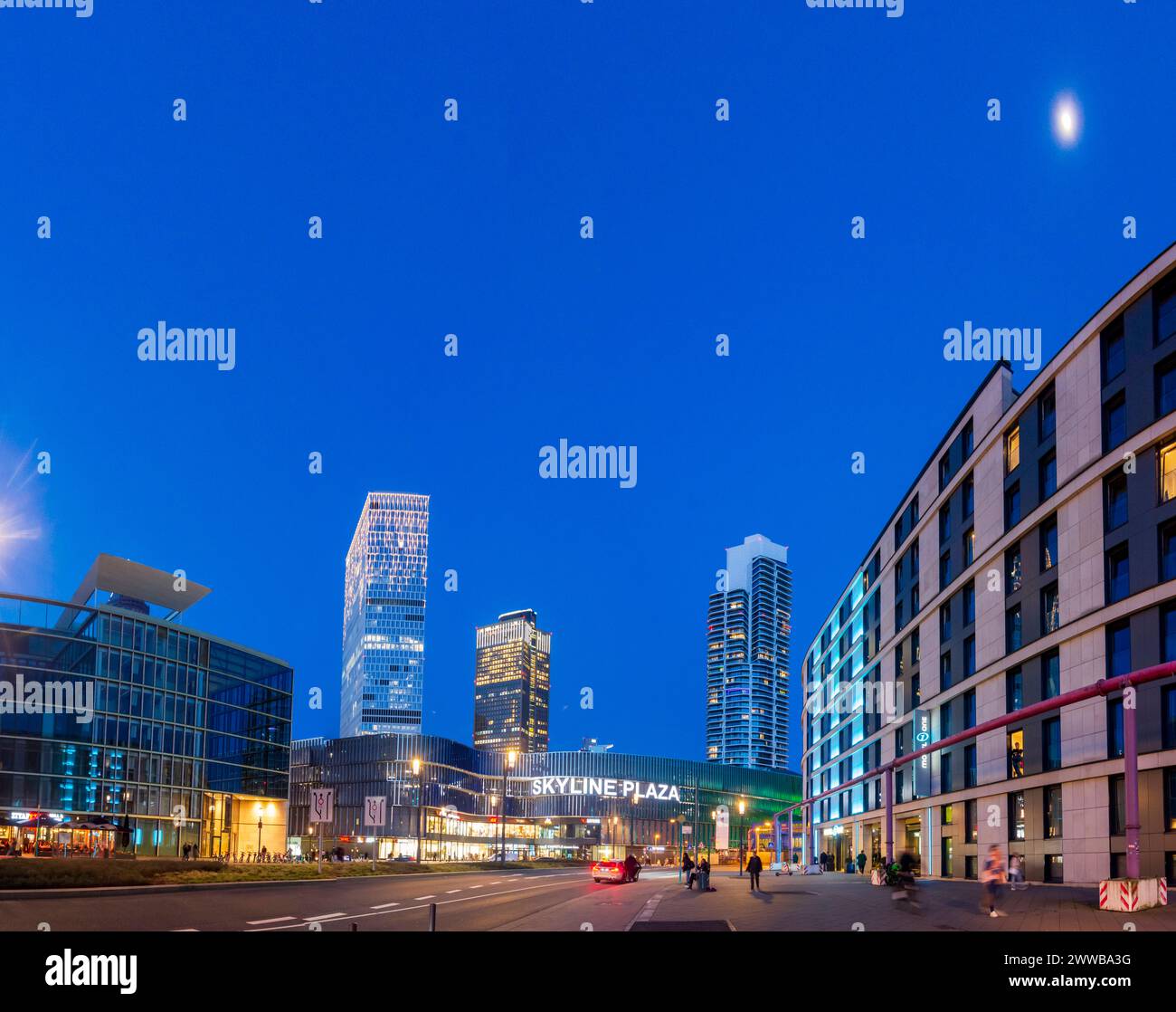 district Europaviertel, street Europa-Allee, Skyline Plaza shopping ...