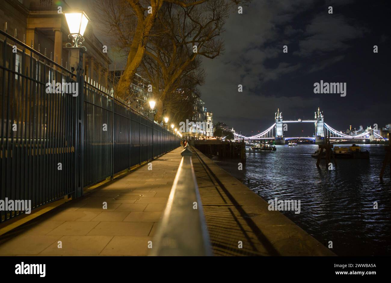 Riverside london landmarks hi-res stock photography and images - Alamy