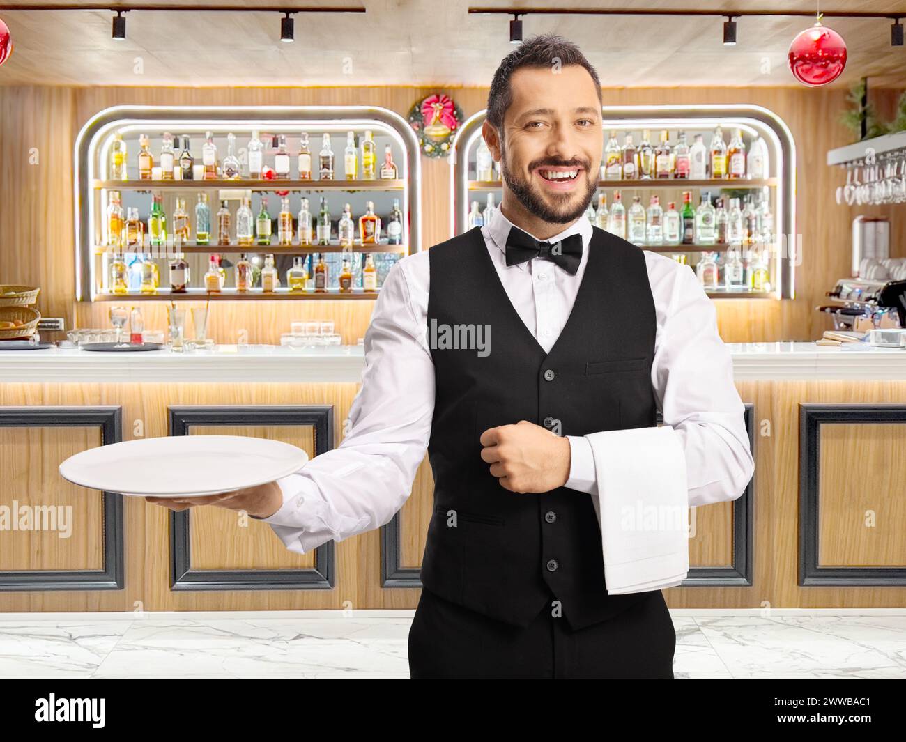Server waiter plate hi-res stock photography and images - Alamy
