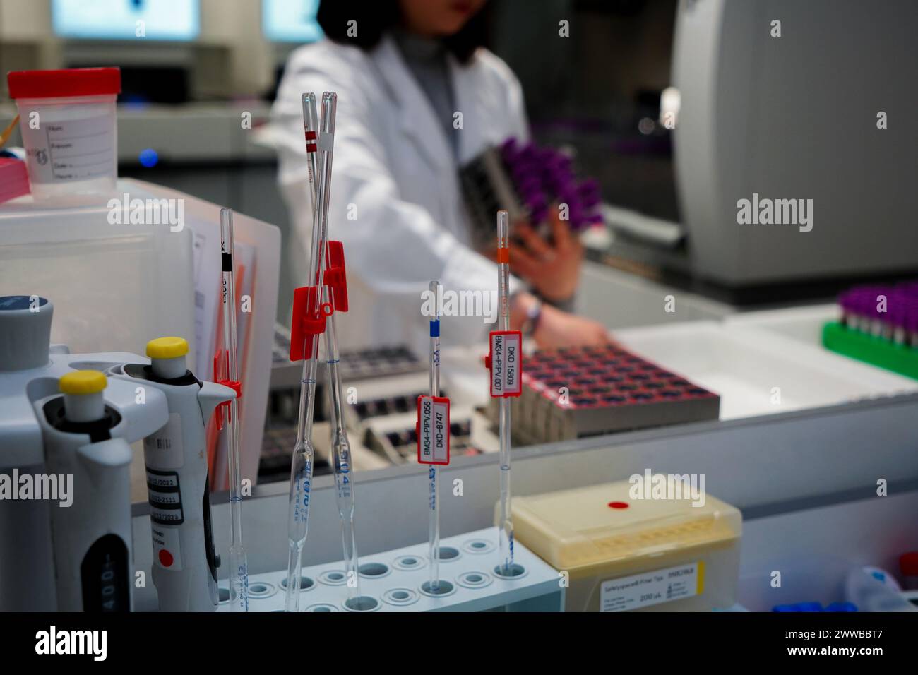 Technical platform of the Inovie 34 laboratory . Biochemistry bench Stock Photo - Alamy