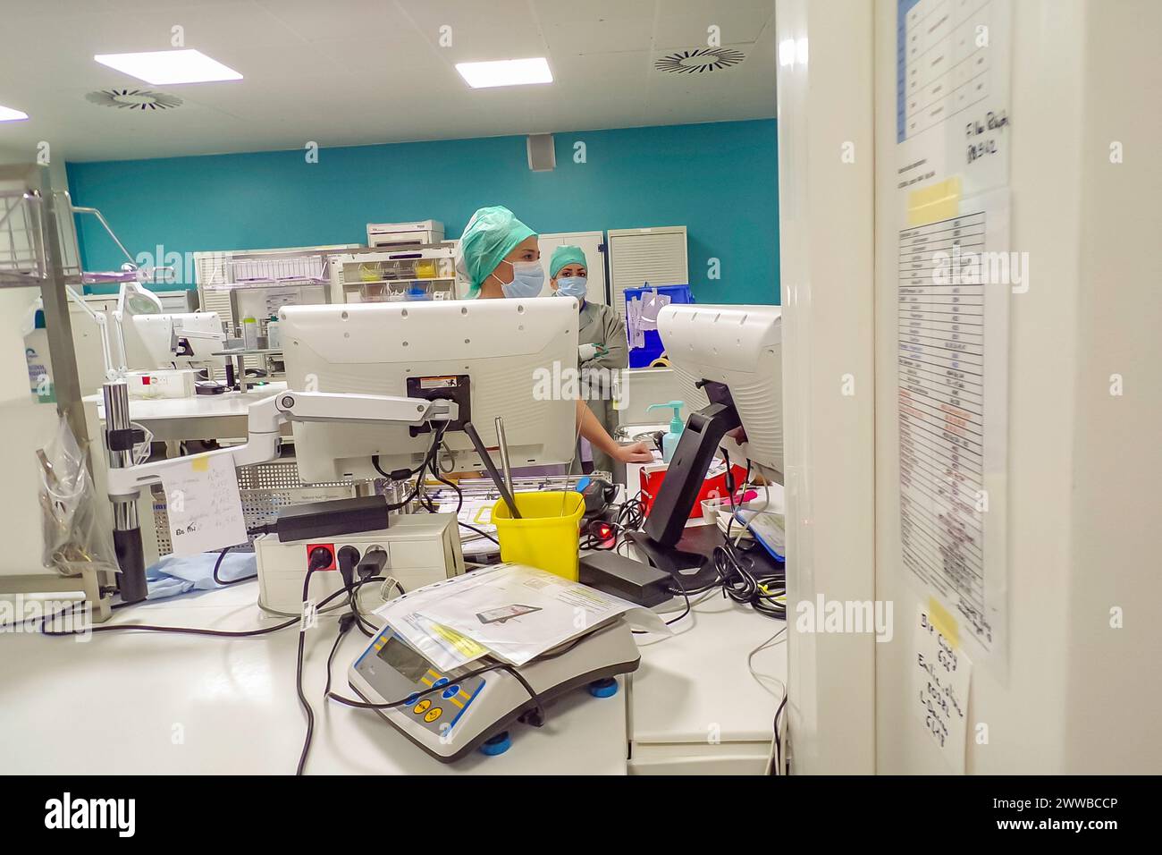 Operators room hi-res stock photography and images - Alamy