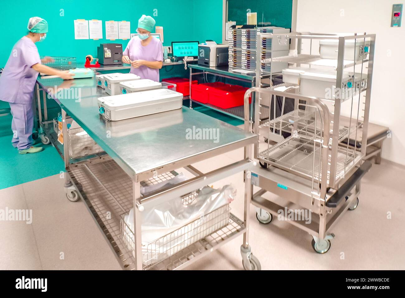 Sorting and preparation for the return of sterilized surgical equipment ...