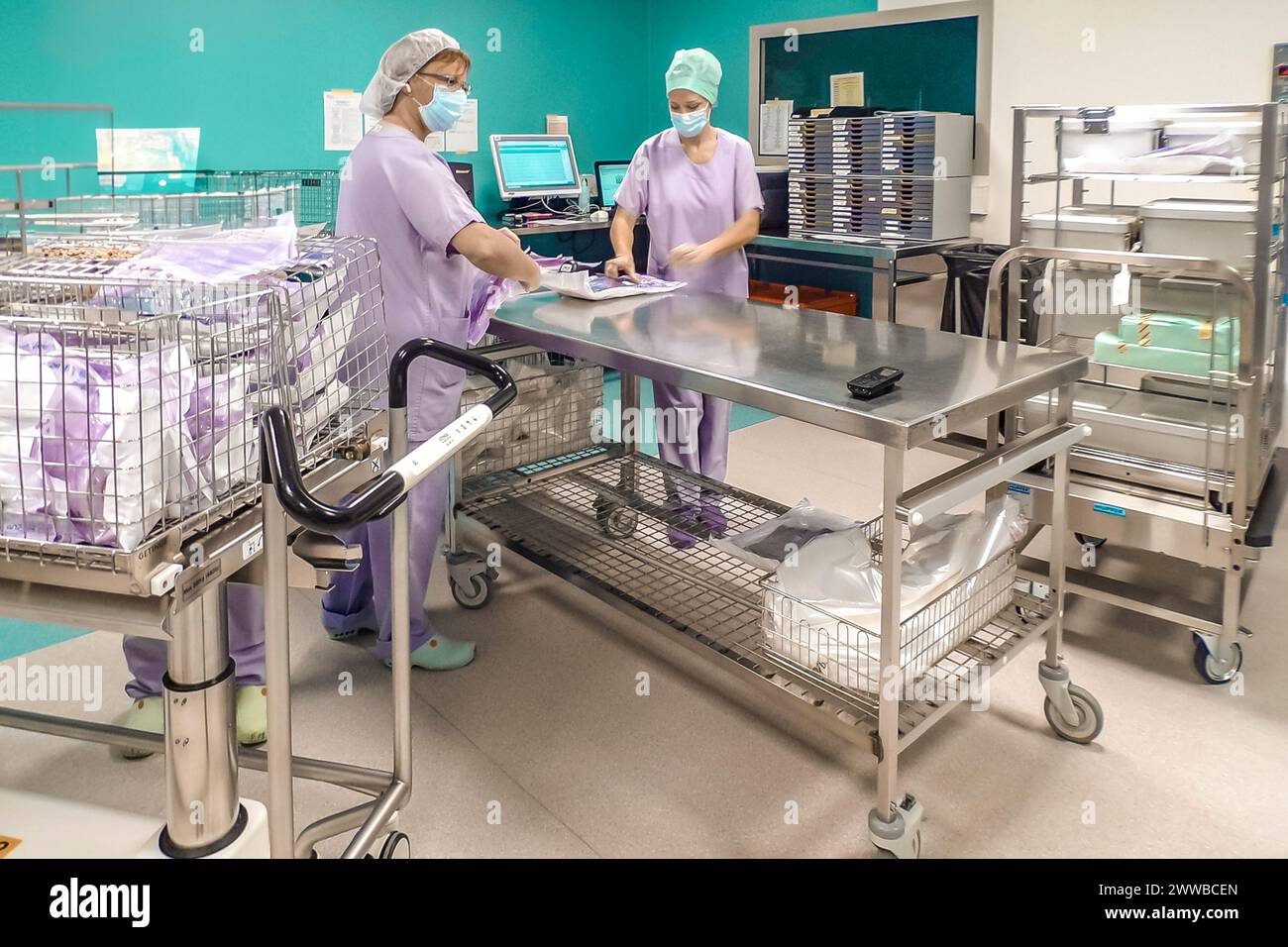 Sorting and preparation for the return of sterilized surgical equipment ...