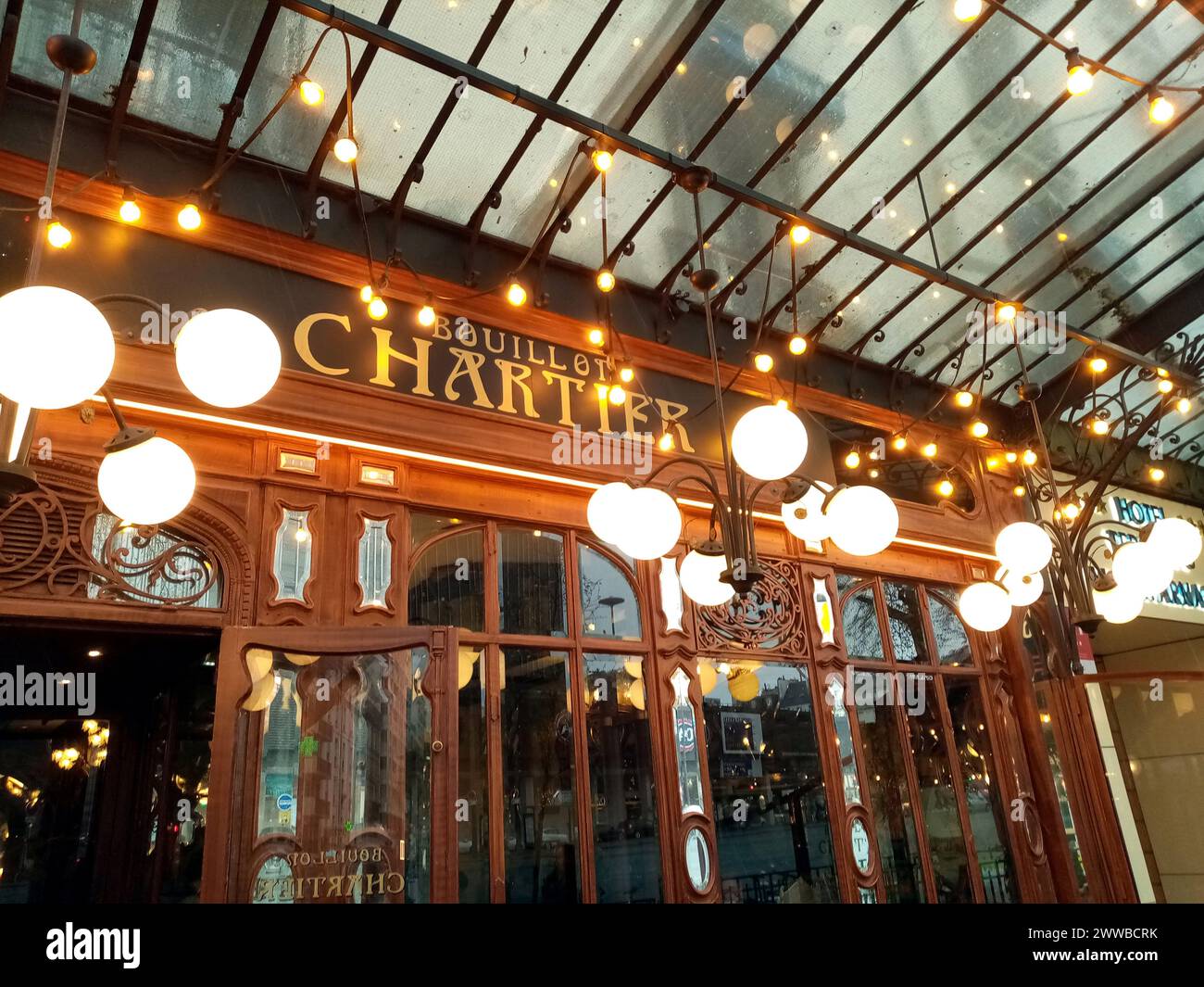 Restaurant chartier paris hi-res stock photography and images - Alamy