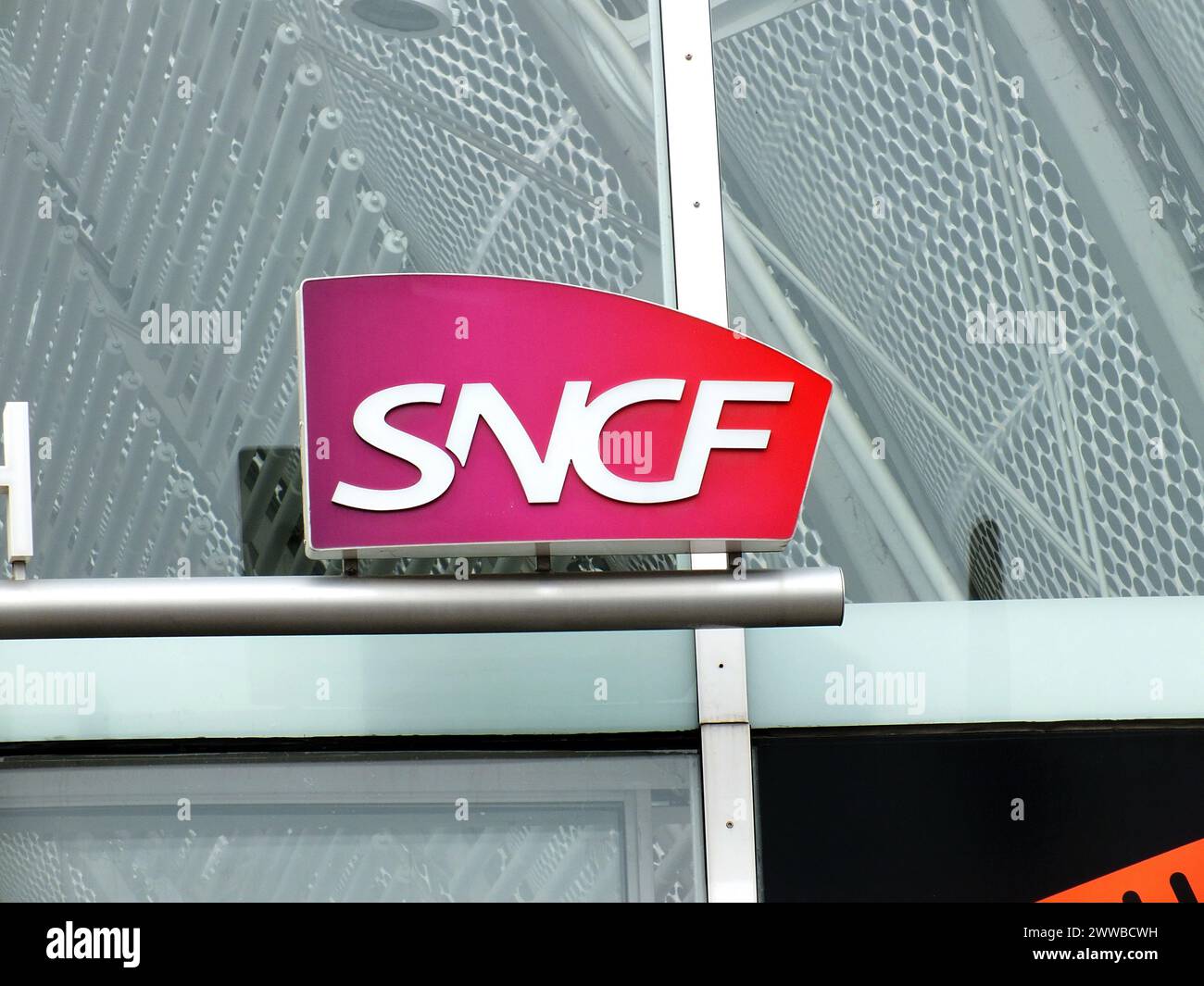 SNCF train station logo Stock Photo - Alamy