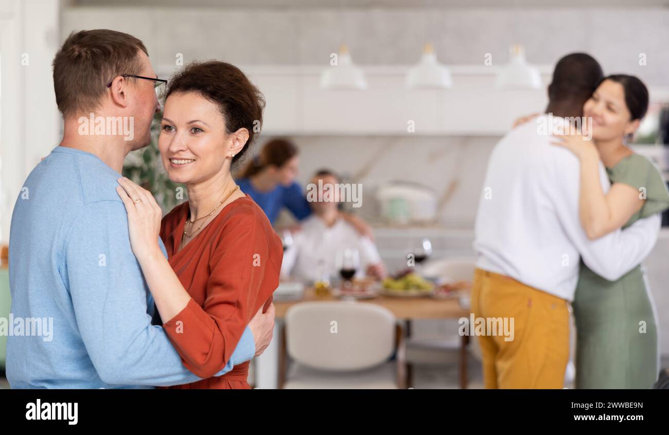 Young women meet dance hi-res stock photography and images - Alamy