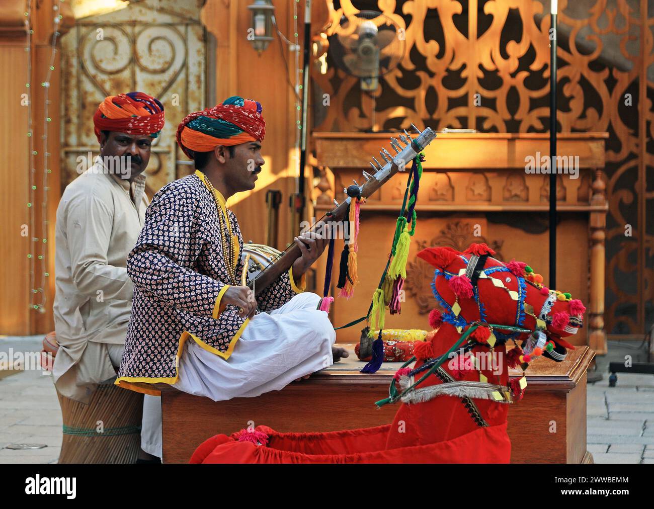 Duo music instruments hi-res stock photography and images - Alamy