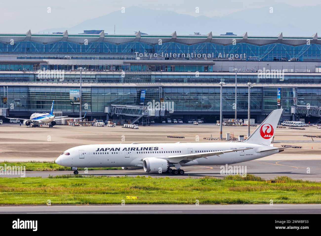 Tokyo, Japan - September 25, 2023: JAL Japan Airlines Boeing 787-9 ...