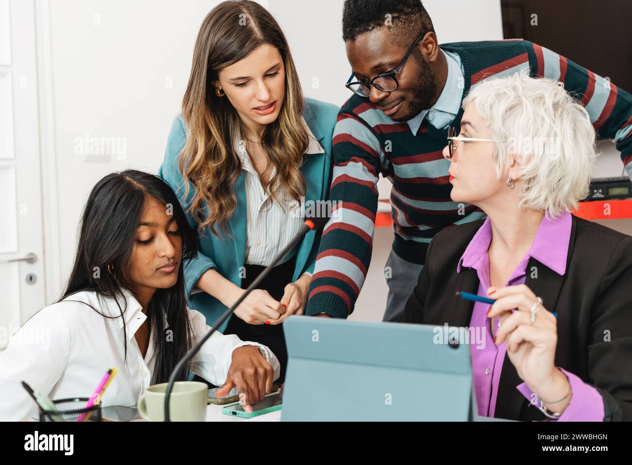 Collaborative review hi-res stock photography and images - Alamy