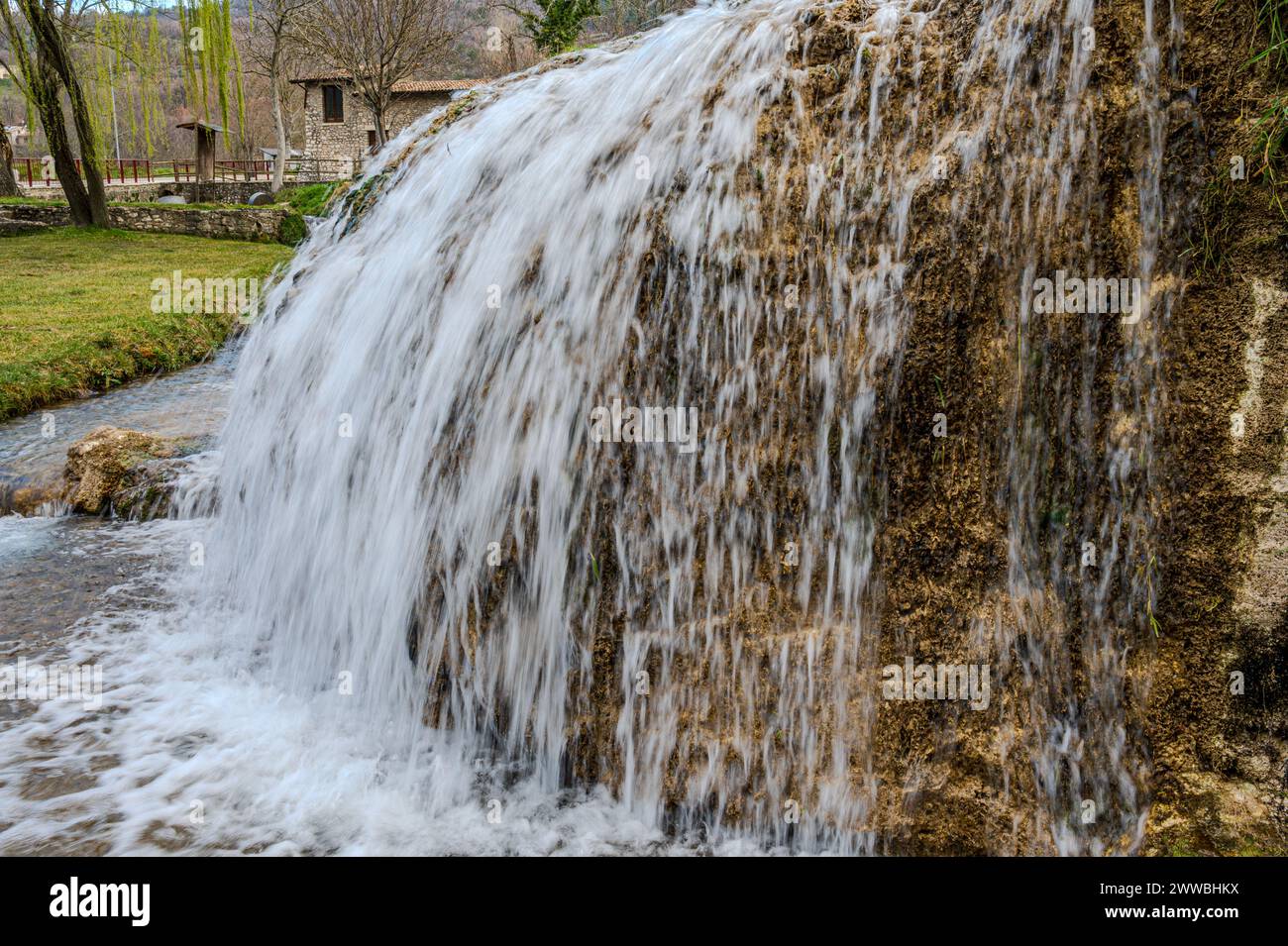 Pearl ponds hi-res stock photography and images - Alamy
