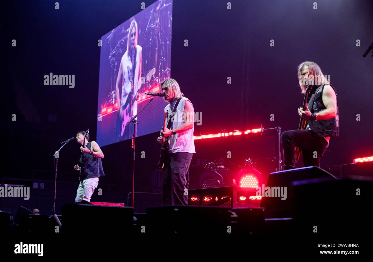 Alex westaway charlie simpson fightstar hi-res stock photography and ...