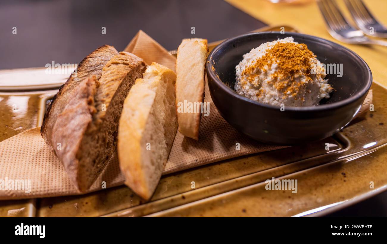 Sprinkle topped hi-res stock photography and images - Alamy