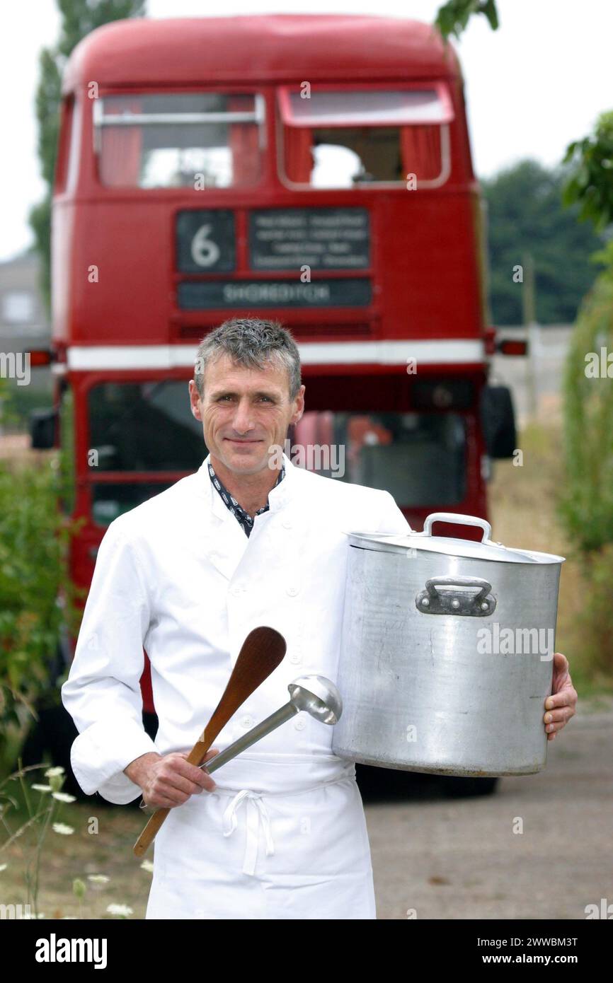 IAN DERRICK WITH HIS CONVERTED LONDON BUS IN THE WINE REGIONS OF ...
