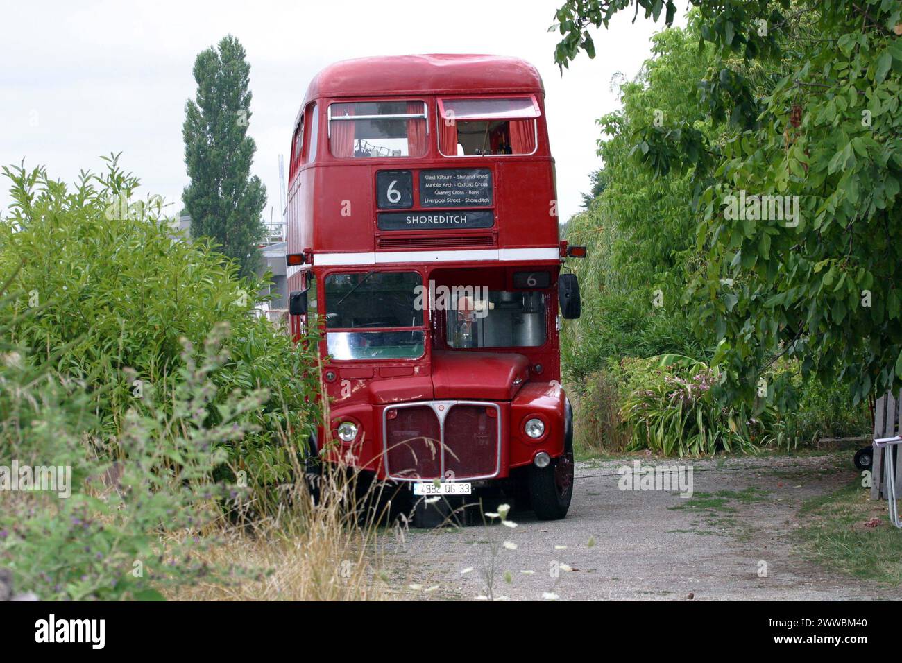 IAN DERRICK'S CONVERTED LONDON BUS IN THE WINE REGIONS OF BORDEAUX. IAN ...