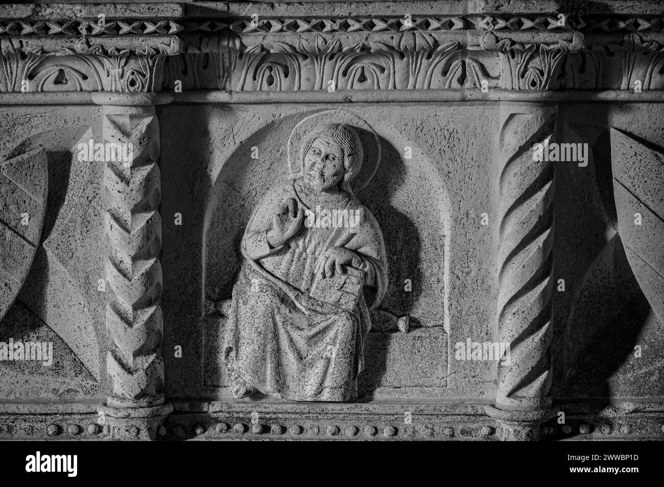 Altar in abbey church in Black and White Stock Photos & Images - Alamy
