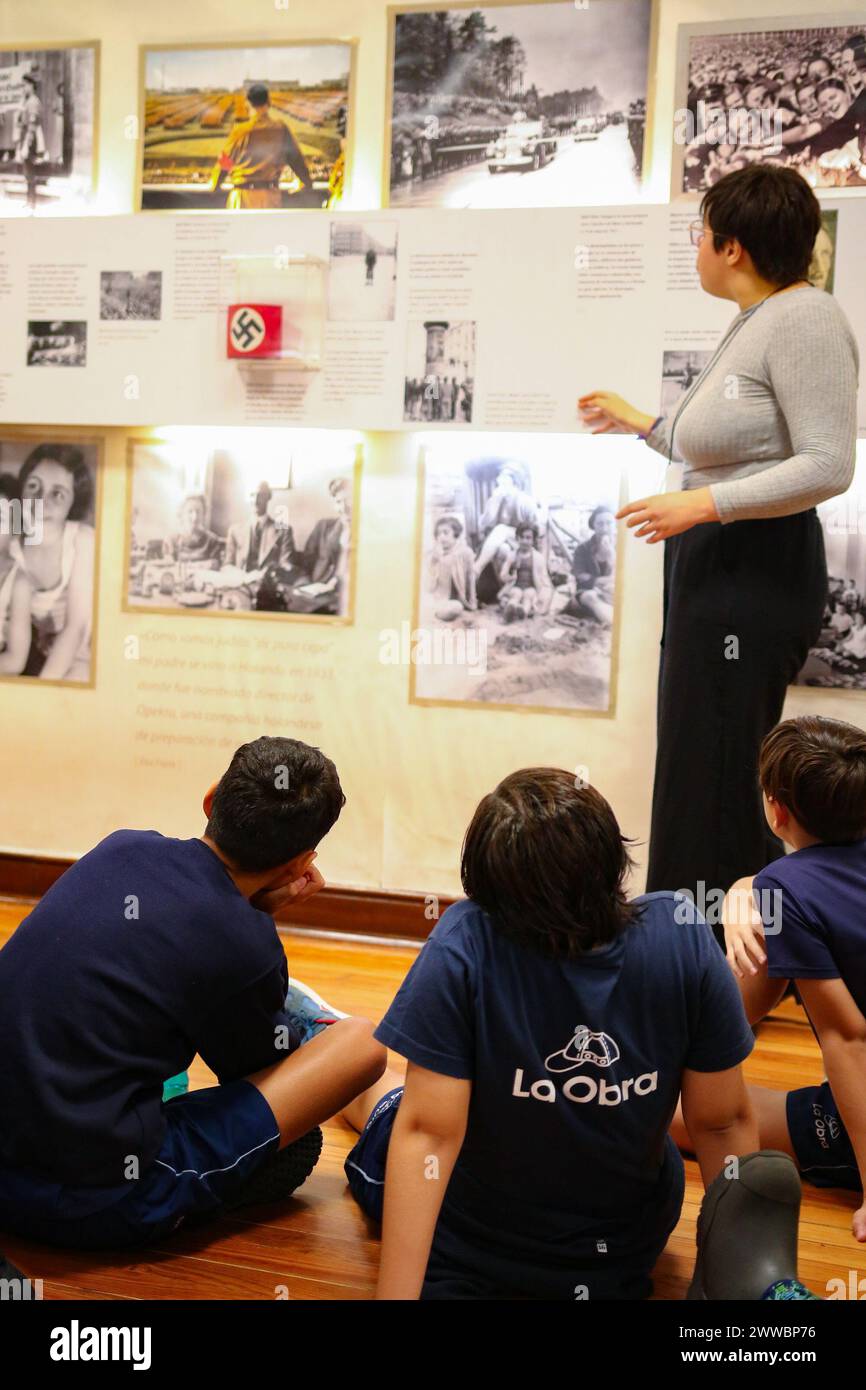 BUENOS AIRES 20.03.2024: Bibliography, photographs and a reproduction ...