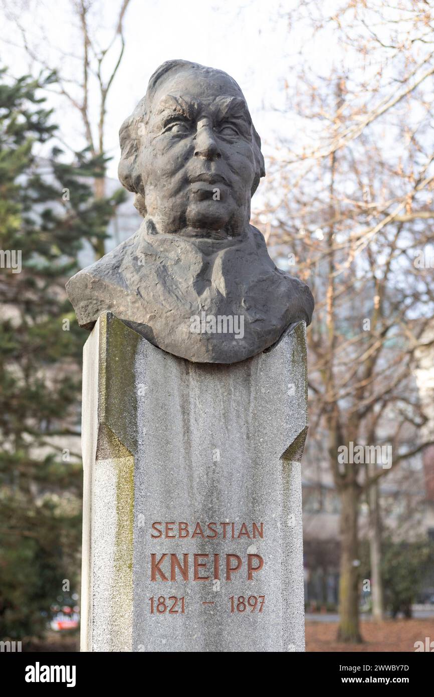 Kneippdenkmaler hi-res stock photography and images - Alamy