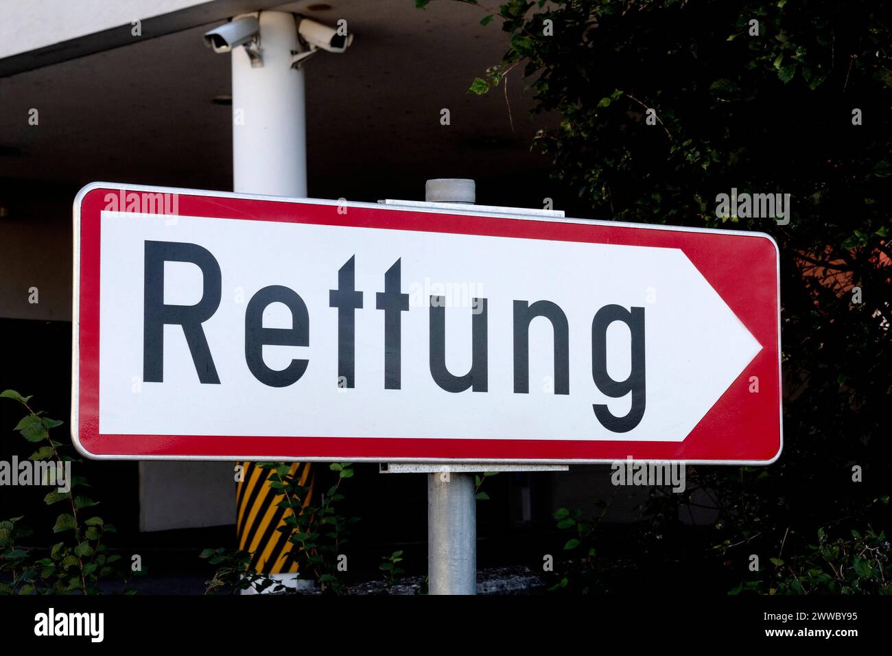 Rettungseinfahrt hi-res stock photography and images - Alamy